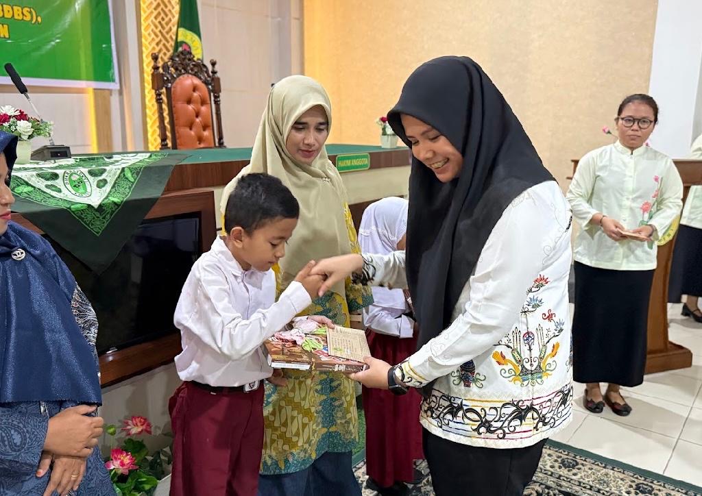 Penyerahan BDBS Tahun 2025 Dharmayukti Karini Cabang Siak Sri Indrapura ...